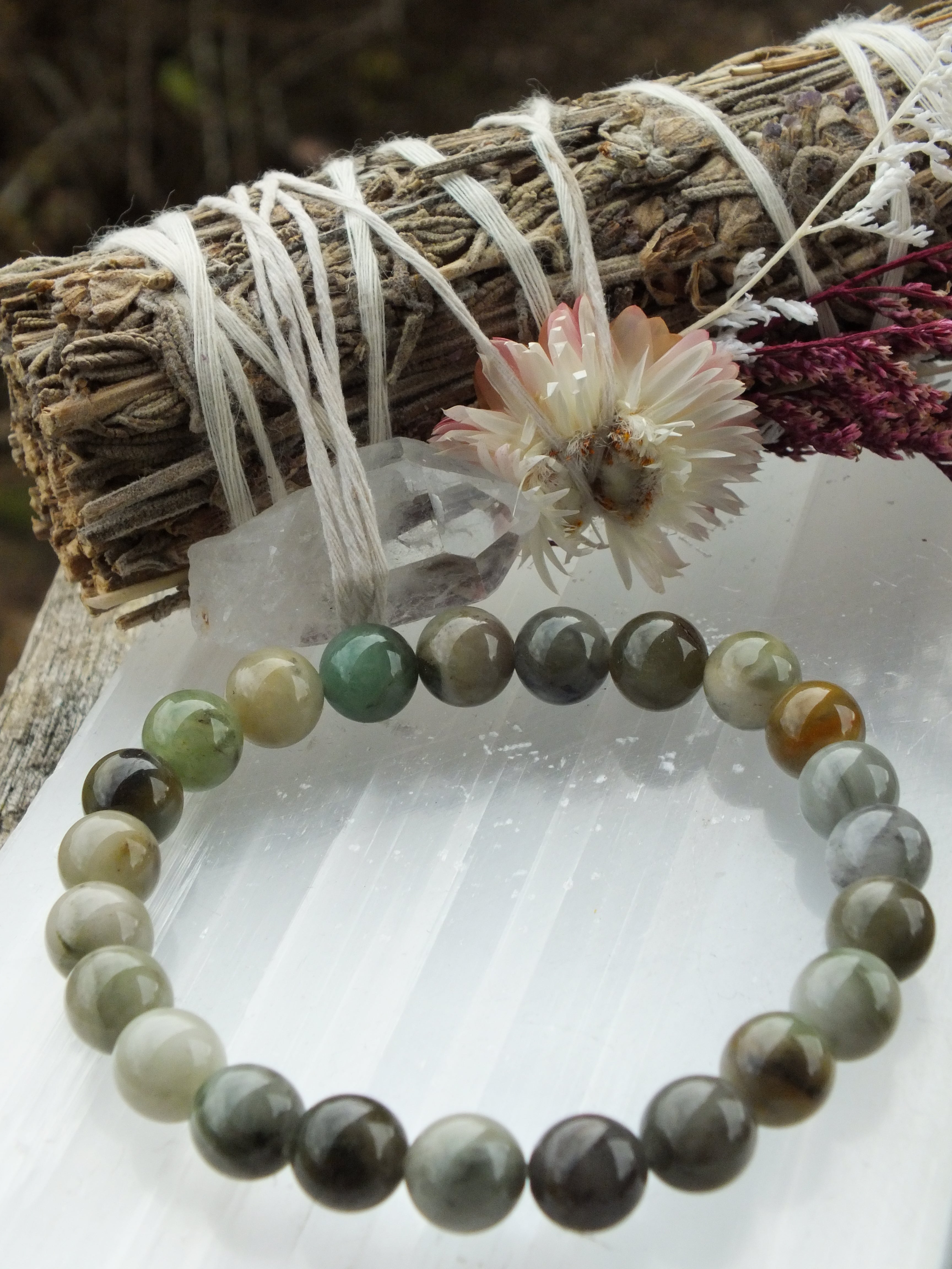 Xinjiang Jade Bracelet – Onyx Castle