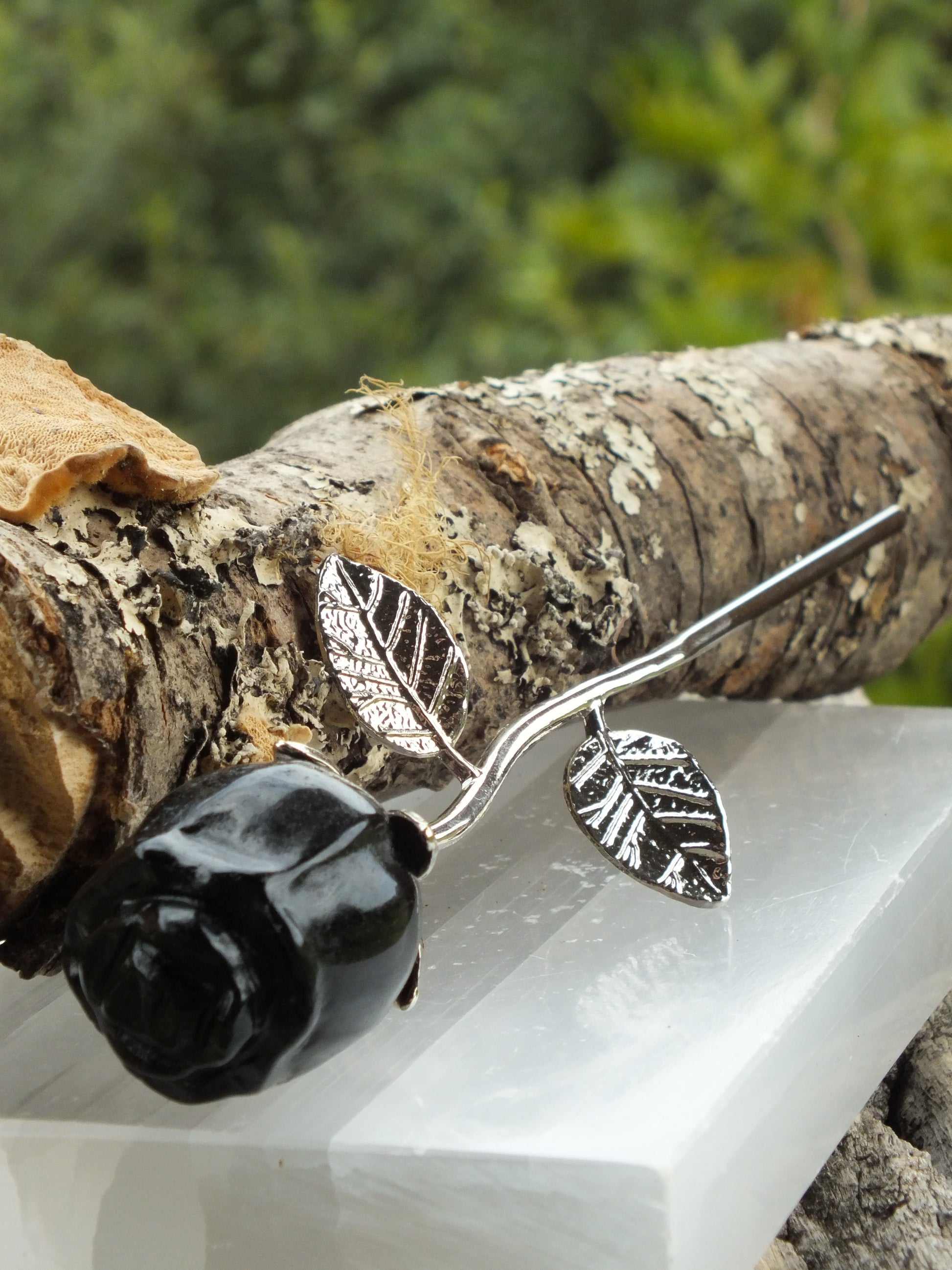 Obsidian Rose On Silver Stem – Onyx Castle